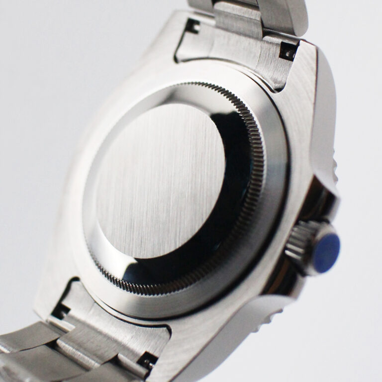 Relax Red & Blue GMT - Relax by Atelier Perpetuel