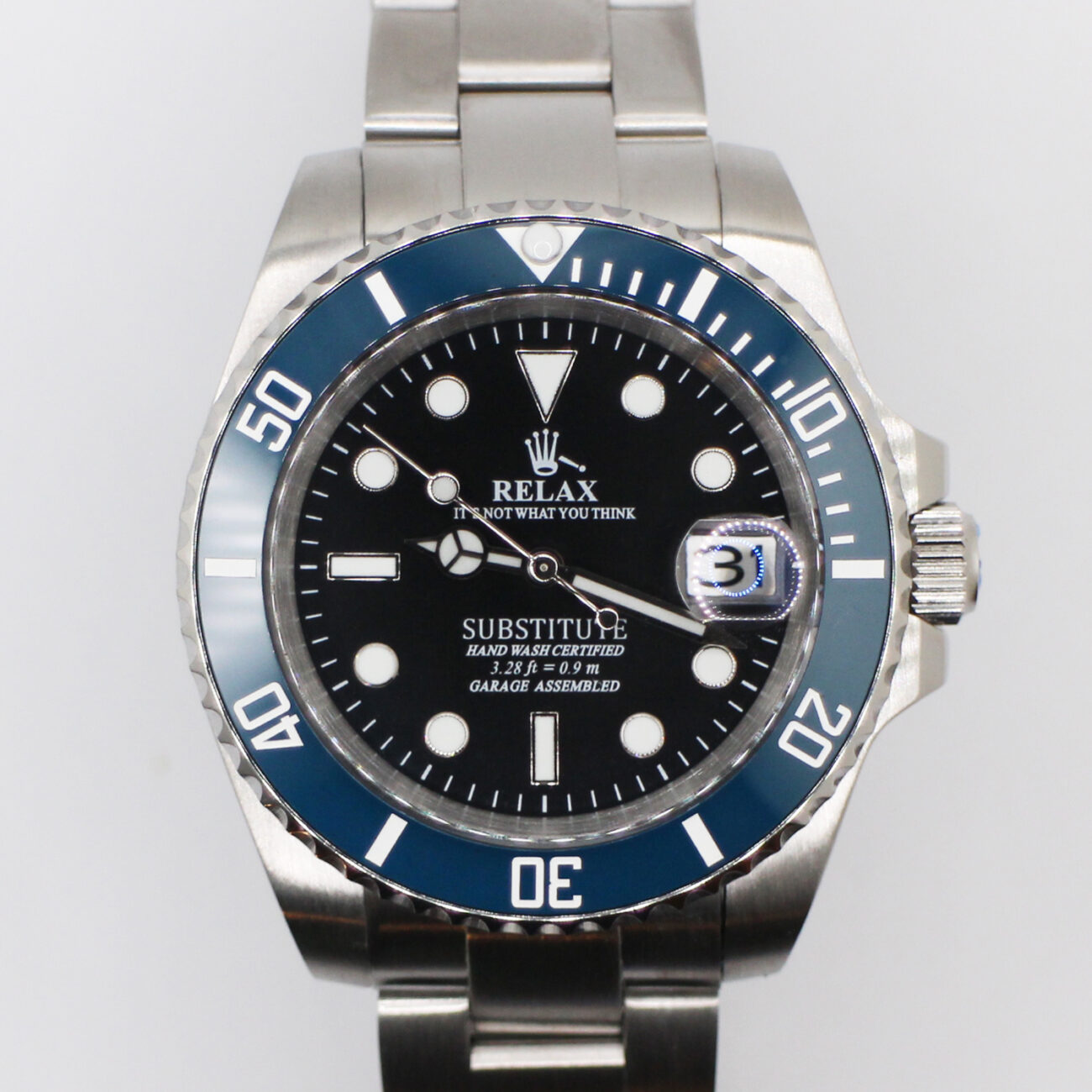 Diver Substitutes – Relax by Atelier Perpetuel