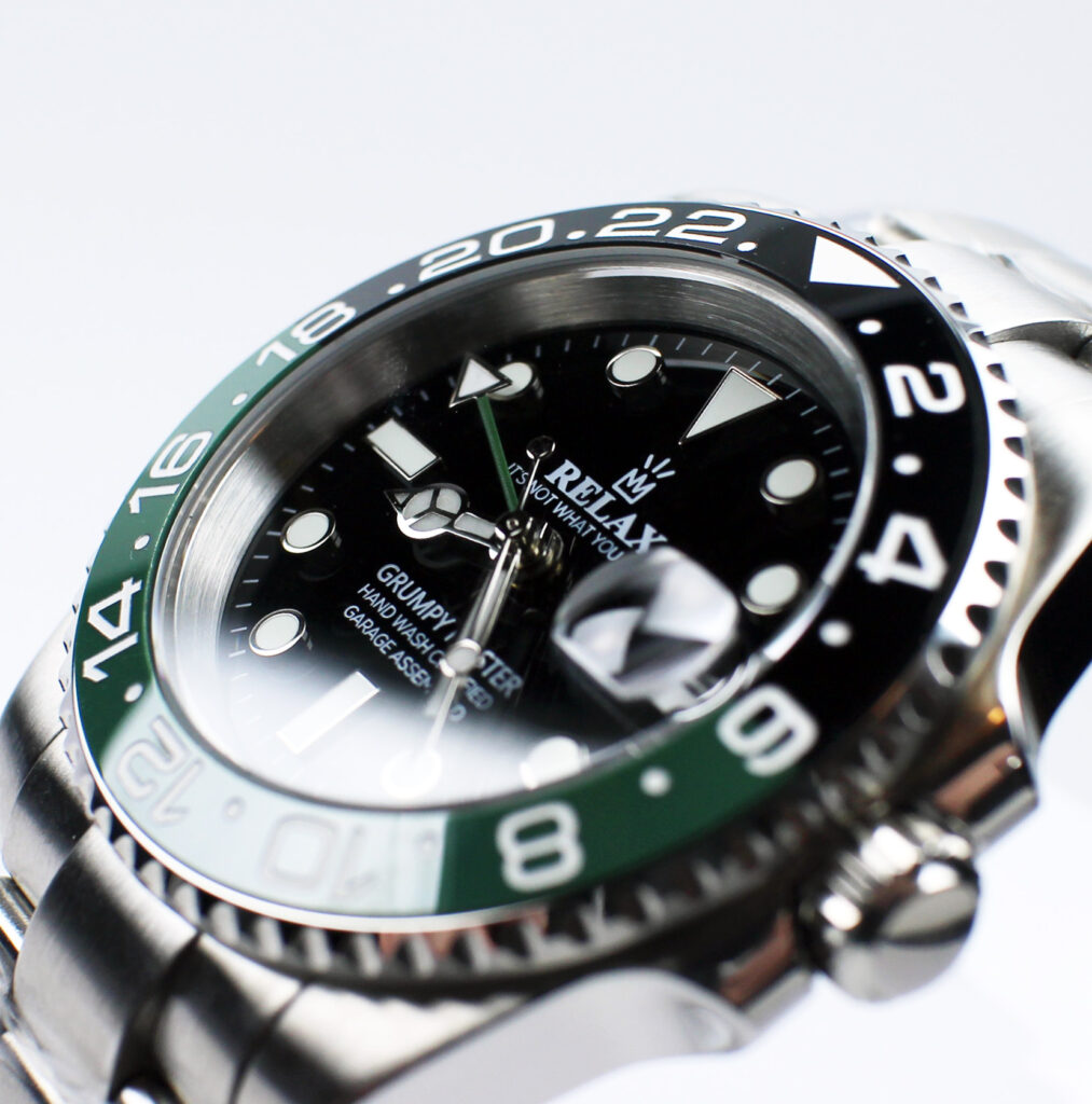 Relax Green & Black GMT - Relax by Atelier Perpetuel