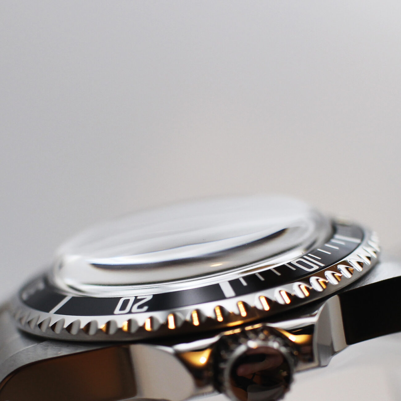 Vintage Style Relax No Date Sub – Relax by Atelier Perpetuel